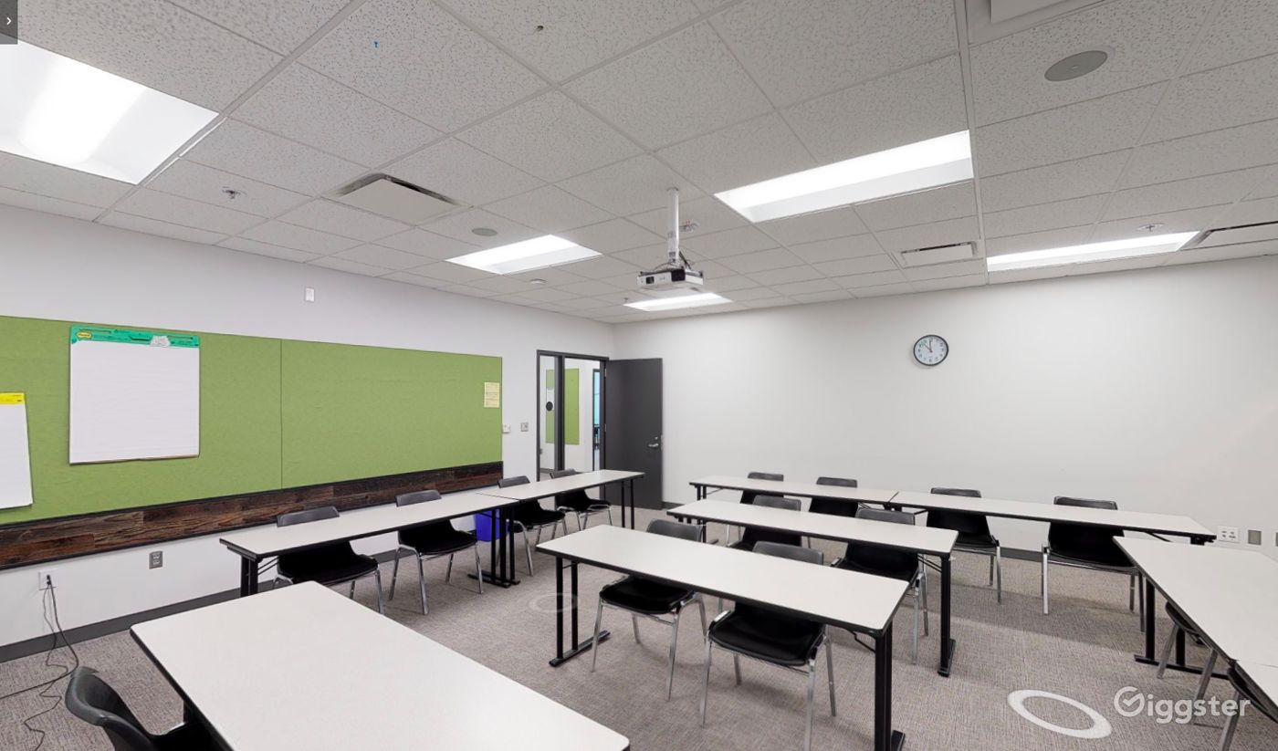 Modern and Comfortable Classroom in Portland | Rent this location on ...