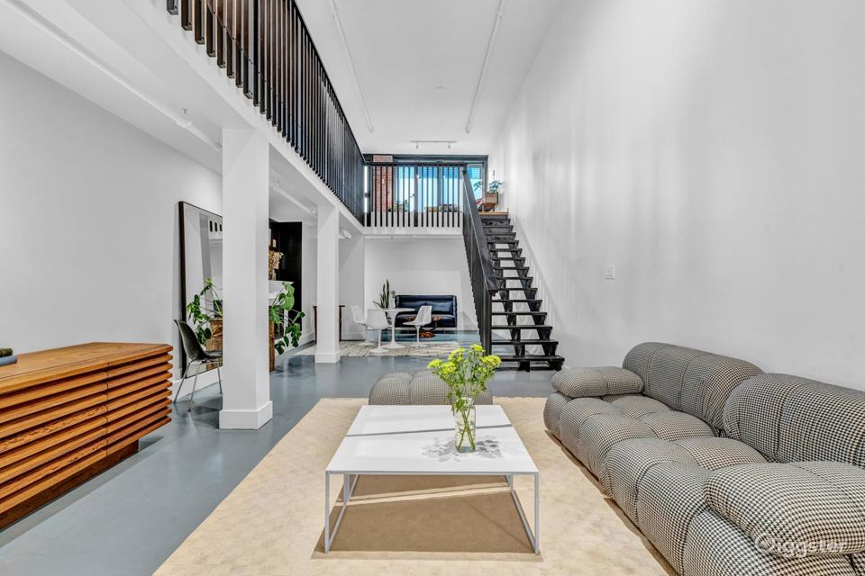 2-Story NYC Style Gastown Loft | Rent this location on Giggster