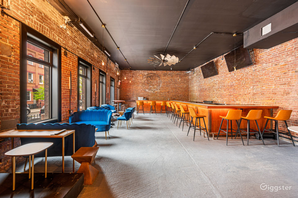 Saint James Spacious, Luxe Lounge w/ Exposed Brick | Rent this location ...