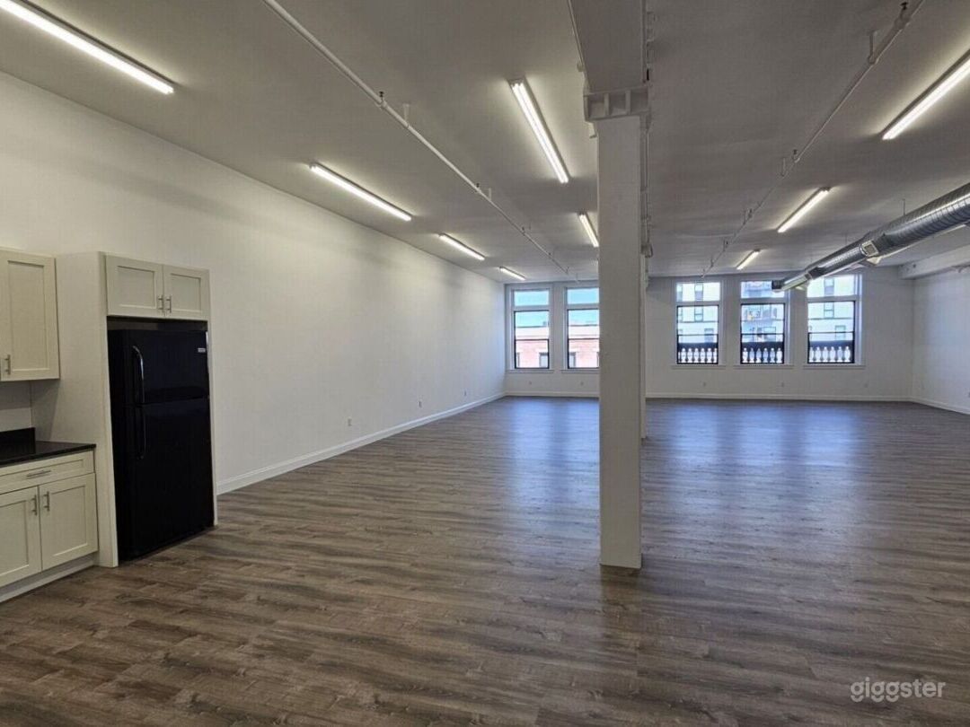 2800sqft Open-Concept Studio | Rent this location on Giggster