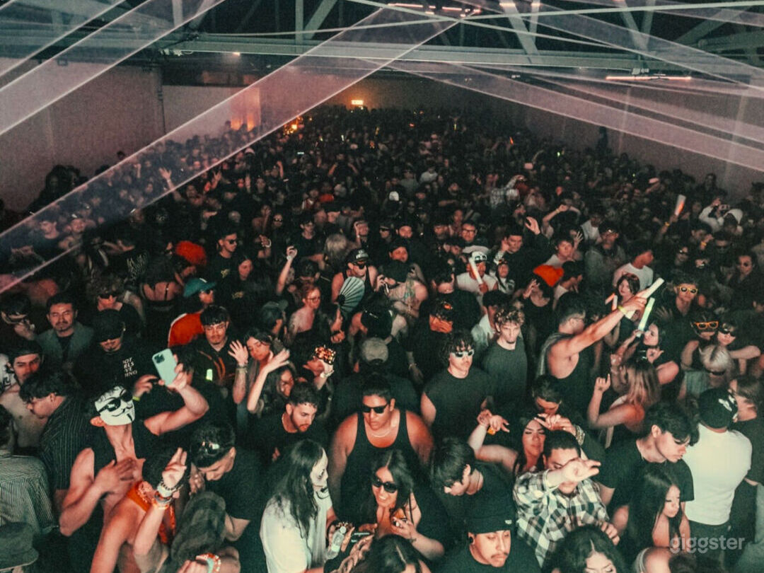 Makachi Space: 24-Hour DTLA Event Venue with 200+ Parking | Giggster