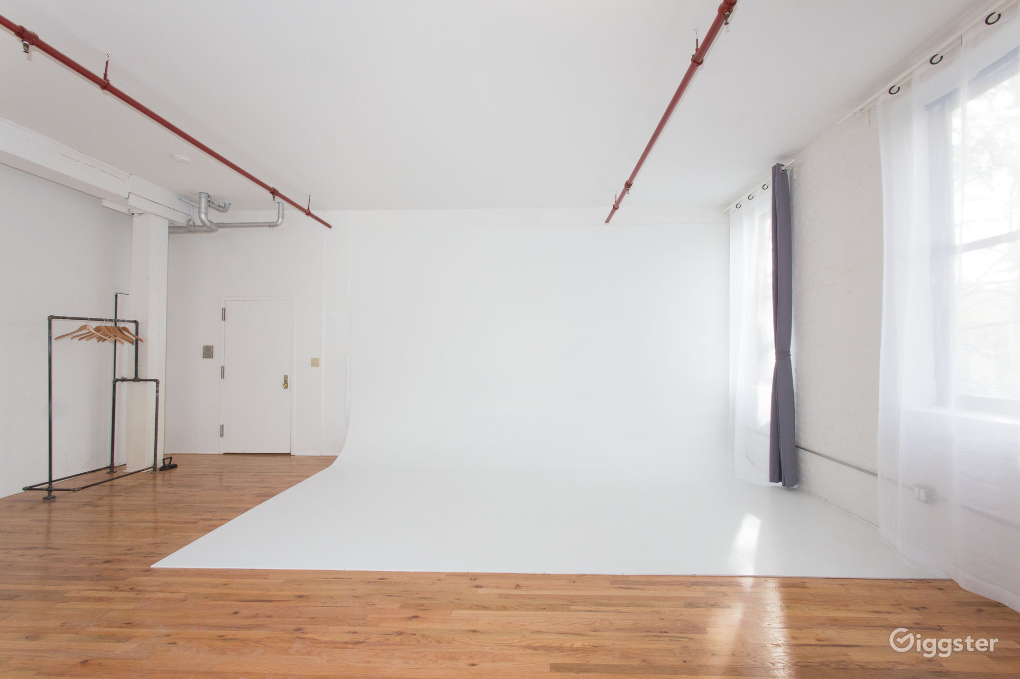 Multipurpose Photo Studio With Cyc Wall | Rent this location on Giggster