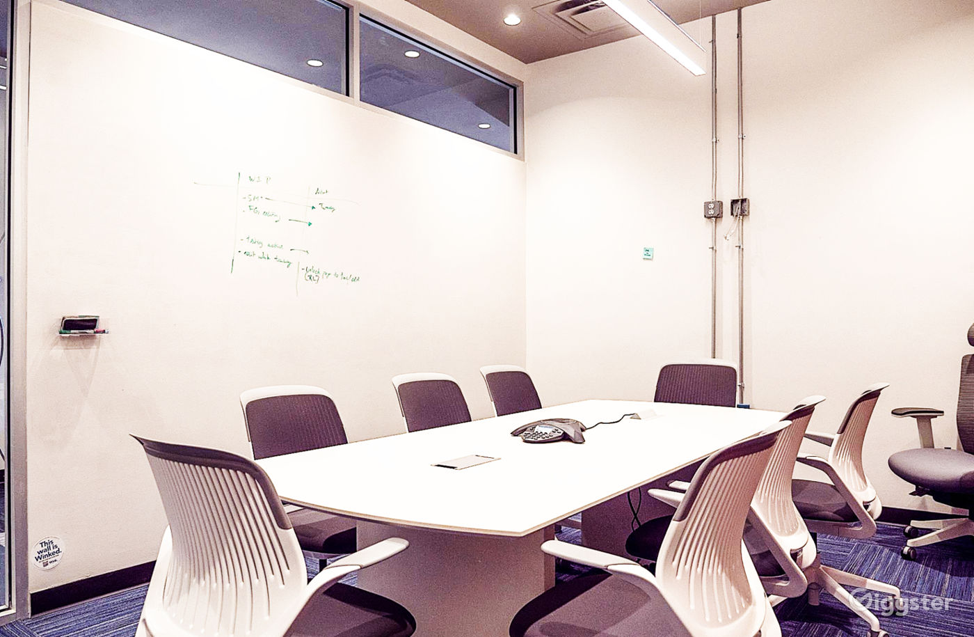 Brick Wall Meeting Room | Rent this location on Giggster