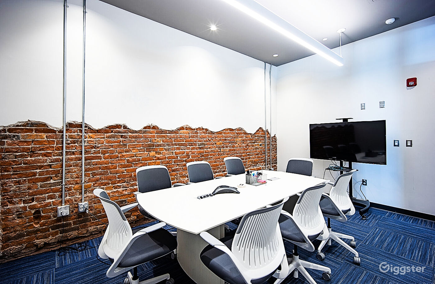 Brick Wall Meeting Room | Rent this location on Giggster