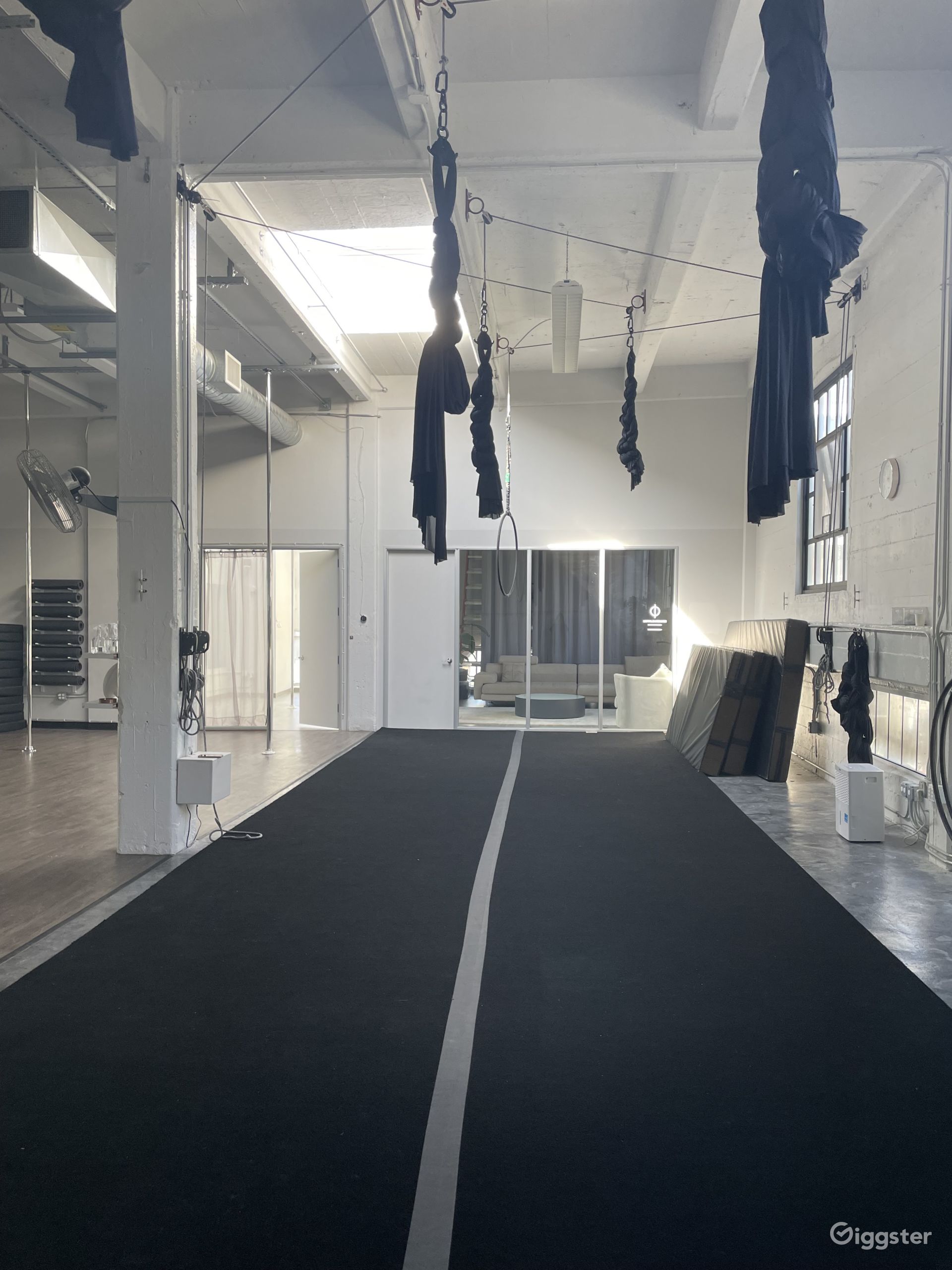 Aerial Dance Studio | Rent this location on Giggster