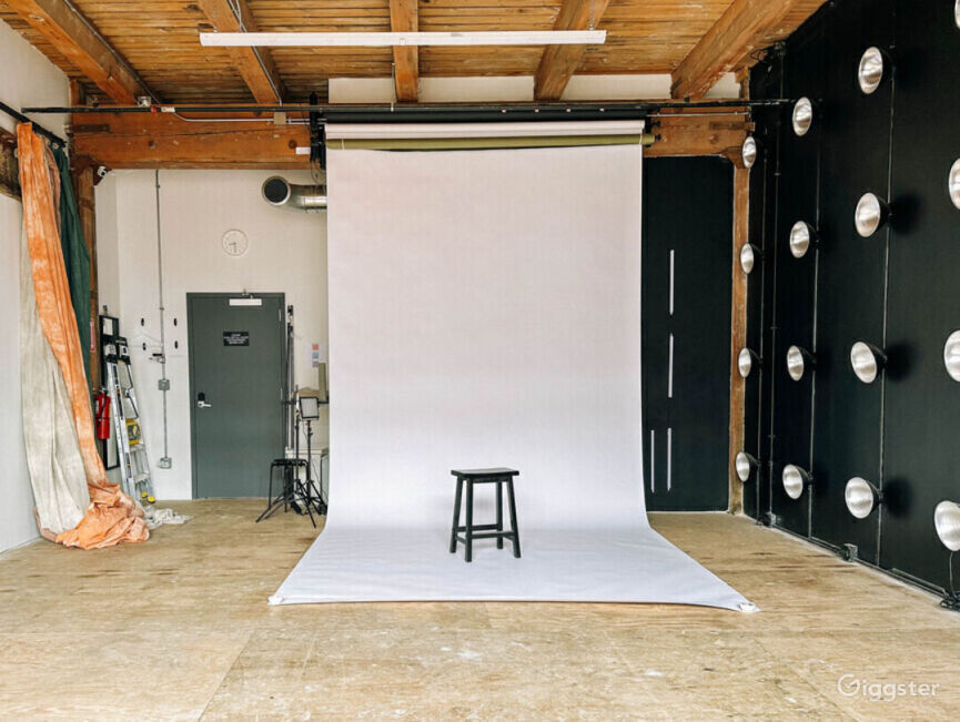 Loft Spotlights & Neon space | Rent this location on Giggster