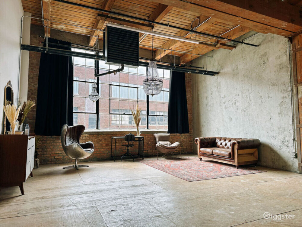 Loft Spotlights & Neon space | Rent this location on Giggster