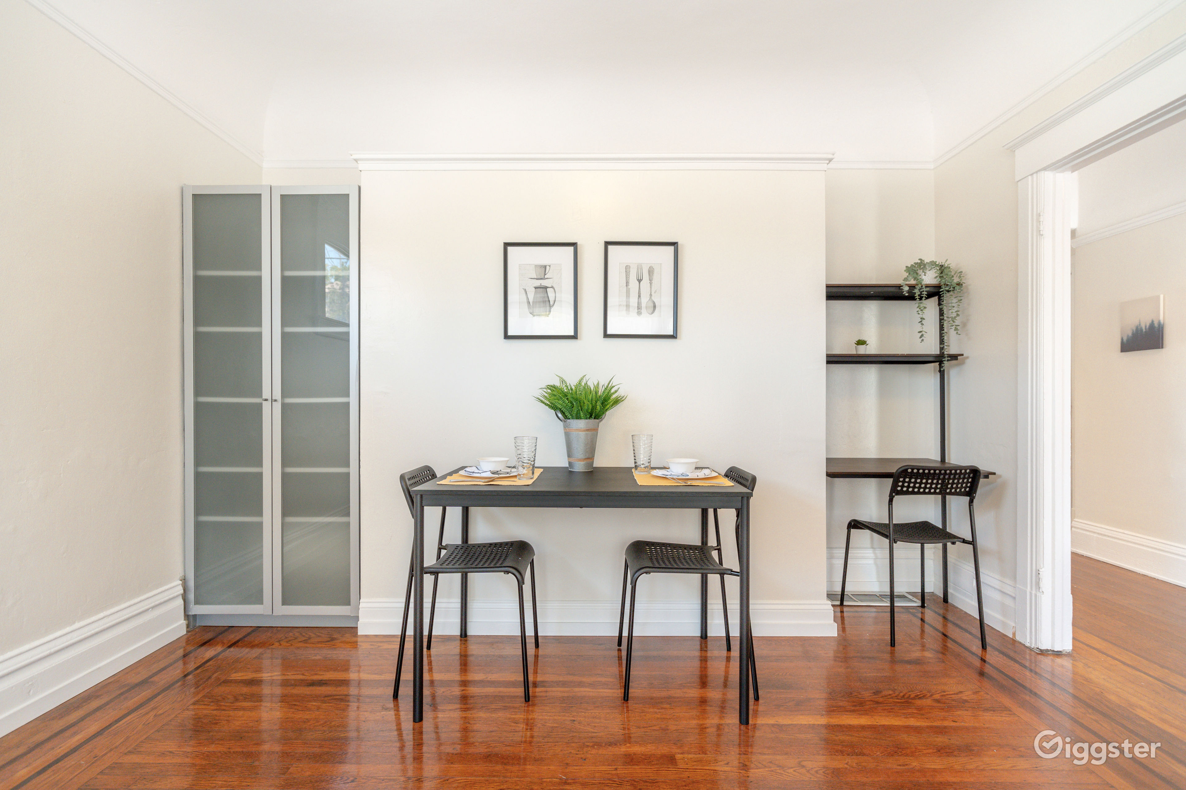 Swanky Edwardian Duplex with a Charming Cottage | Rent this location on ...