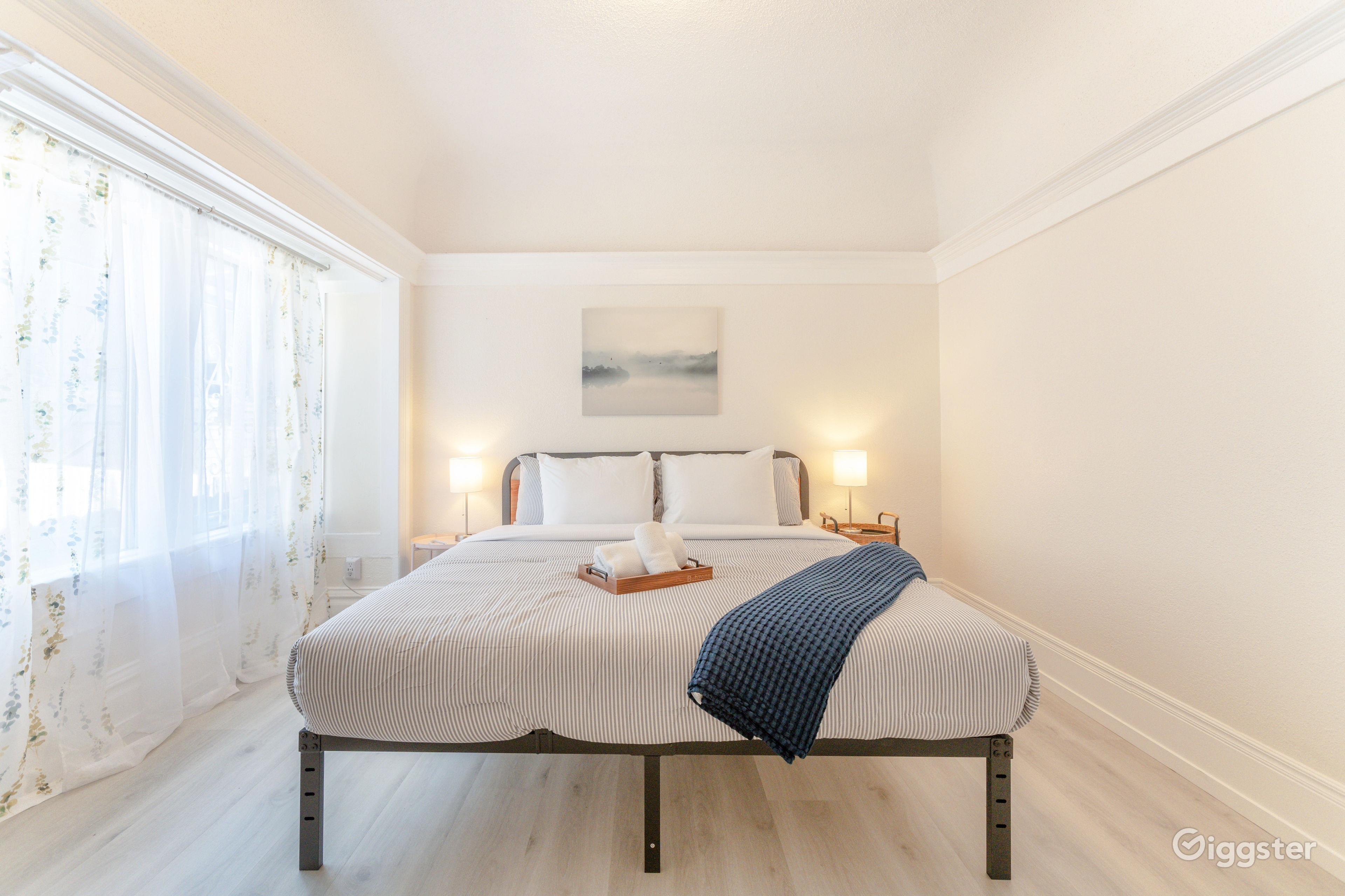 Swanky Edwardian Duplex with a Charming Cottage | Rent this location on ...