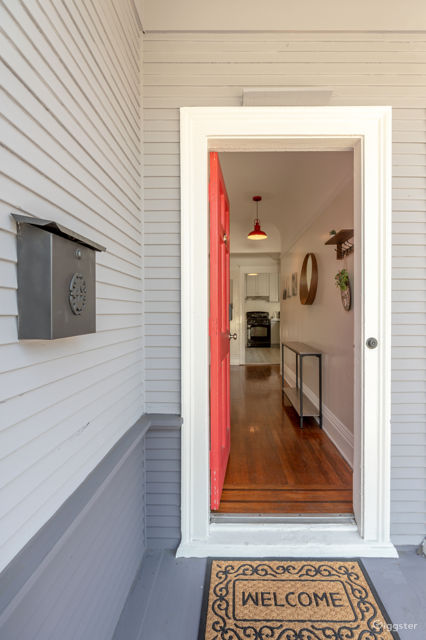 Swanky Edwardian Duplex with a Charming Cottage | Rent this location on ...