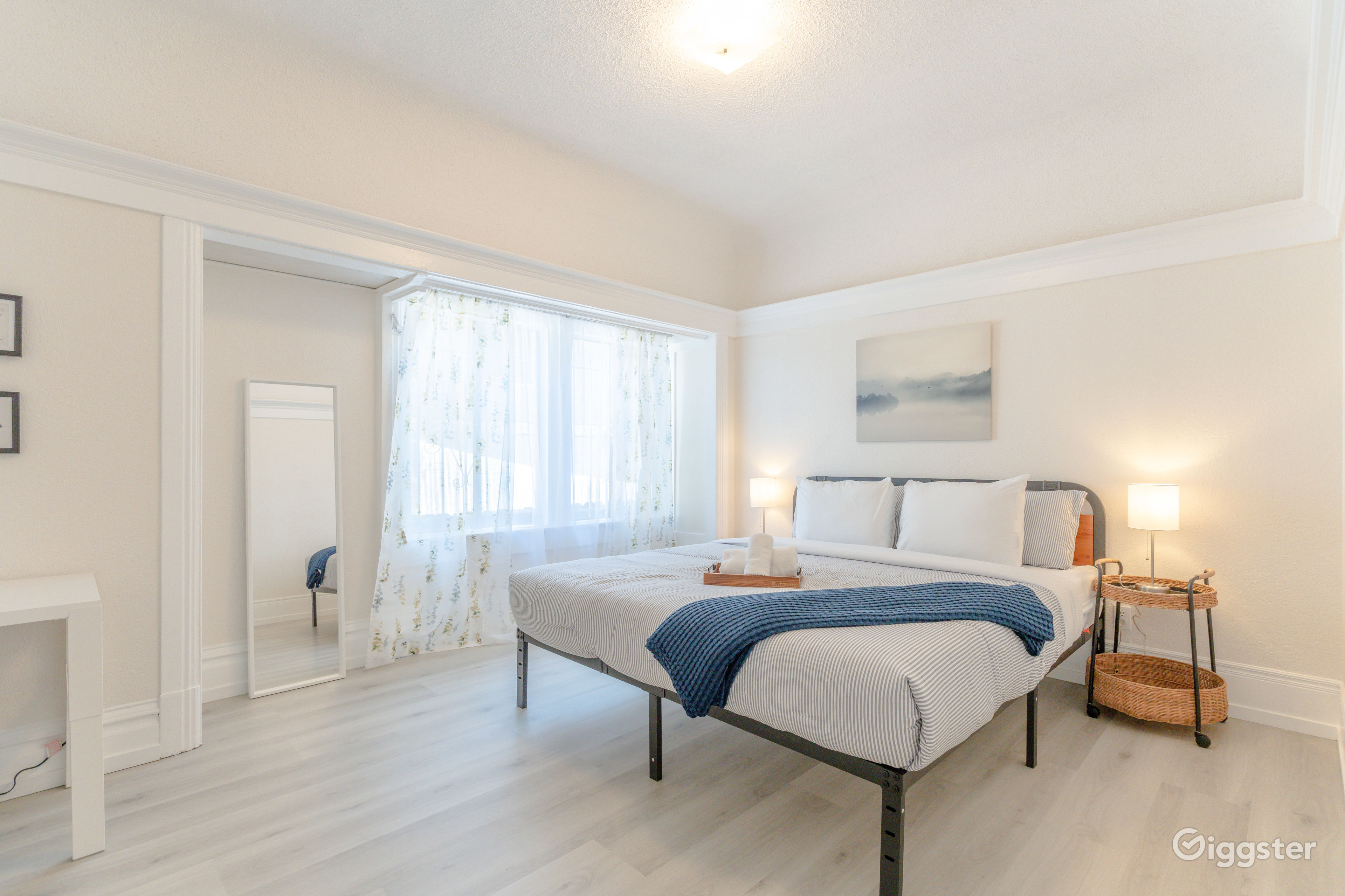 Swanky Edwardian Duplex with a Charming Cottage | Rent this location on ...