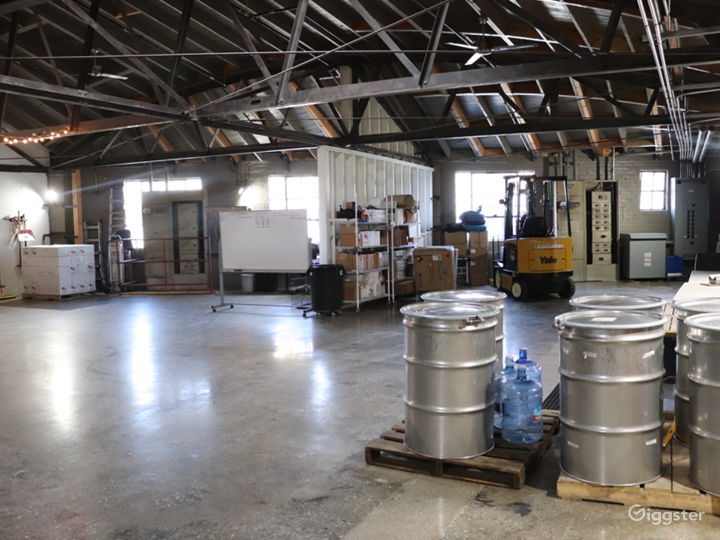 Vintage Warehouse in 1920's era brick building | Rent this location on ...