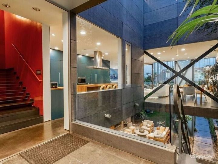 Epic Modern "Hovering" Home on the Venice Canals | Rent this location ...