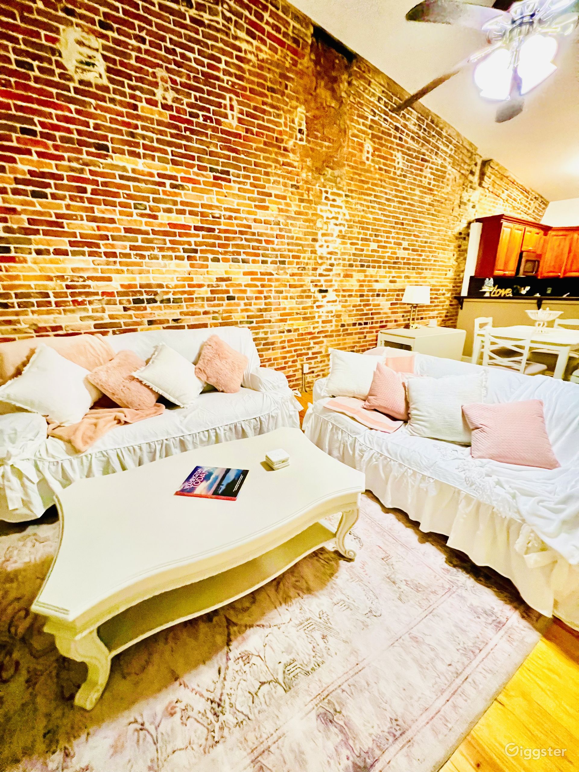 Historic Downtown Loft Apartment, Exposed Brick | Rent this location on ...