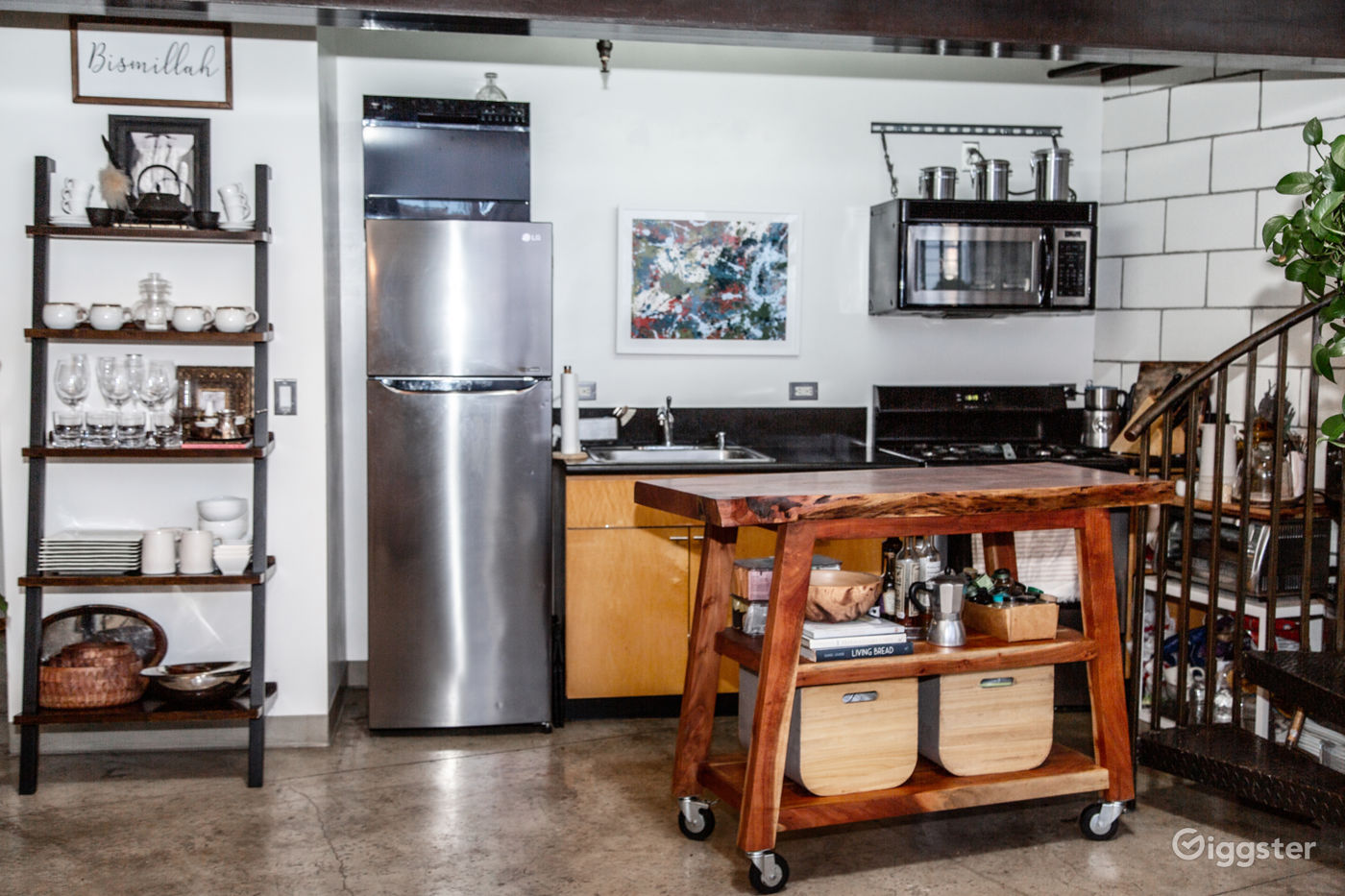 Artist Loft, Gallery, Holistic Healing Space | Rent this location on ...