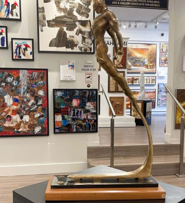 Astounding Art Gallery | Rent this location on Giggster