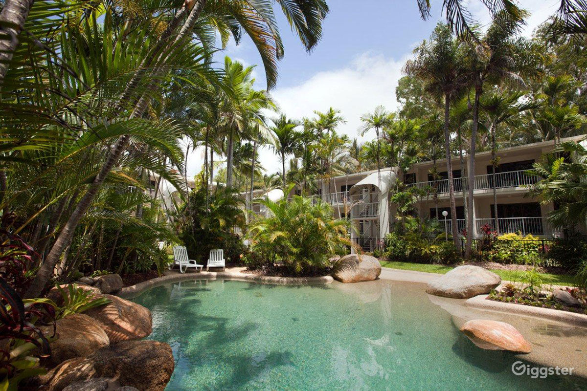 Lagoon Style Walk-In Pool | Rent this location on Giggster