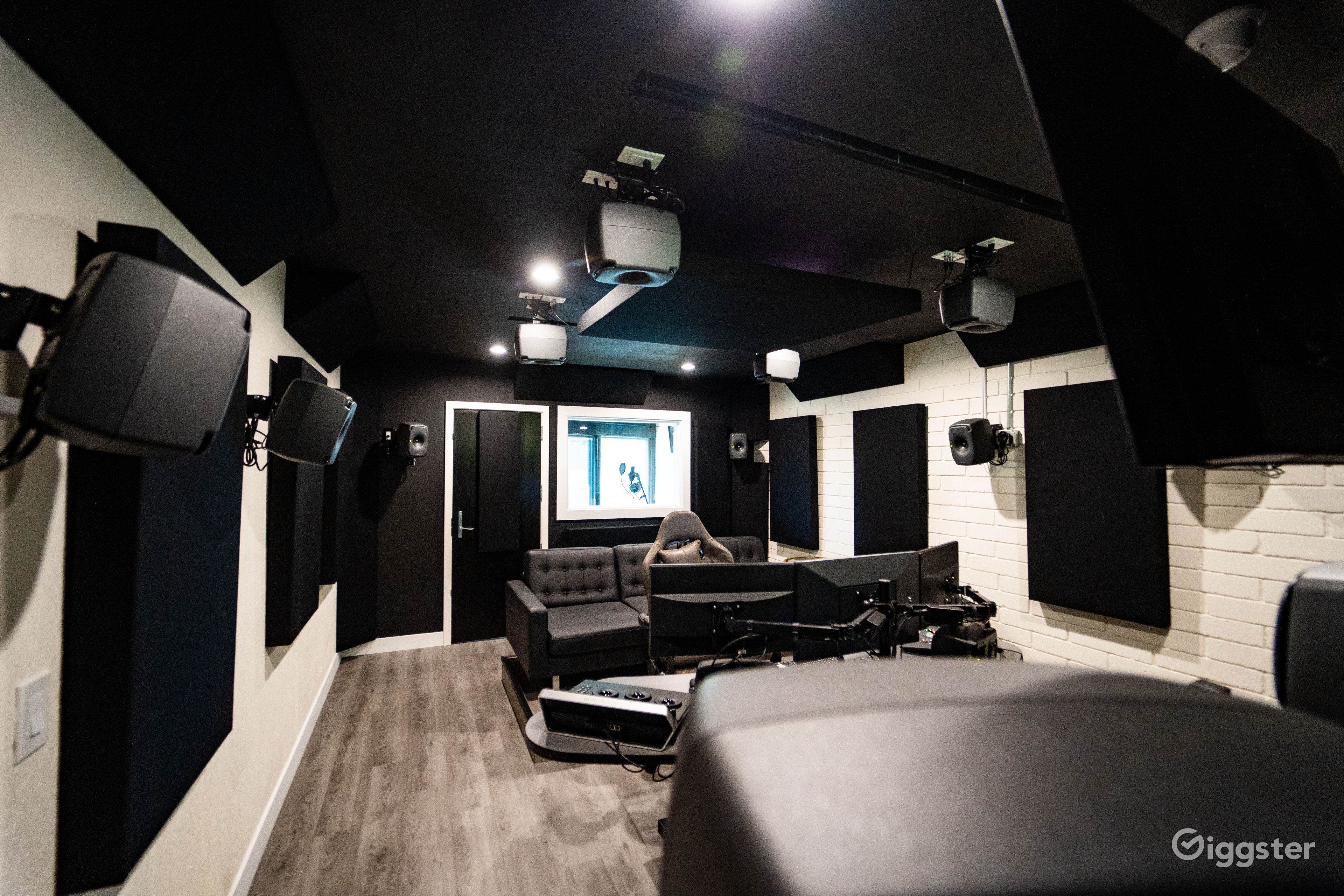 Sunset Plaza Film & Photo Studio & Stage | Rent this location on Giggster