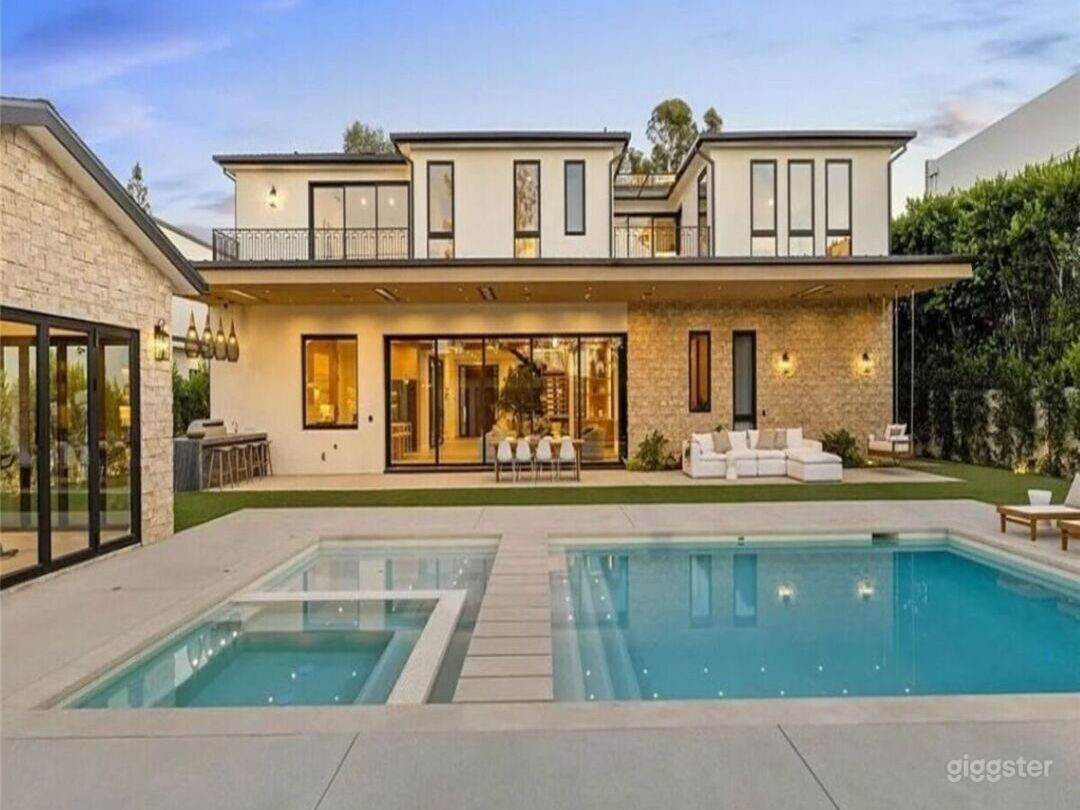 Modern Farmhouse Estate with Pool & Open Interiors | Rent this location ...