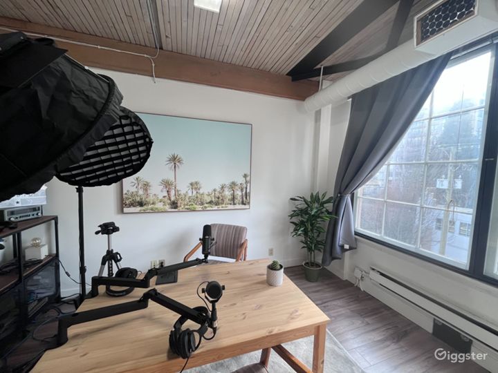 The BEST Podcast Studio spaces for rent near me | Giggster