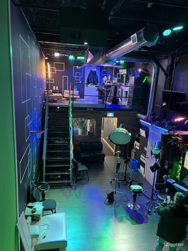 Lively Event Space in Toronto | Rent this location on Giggster