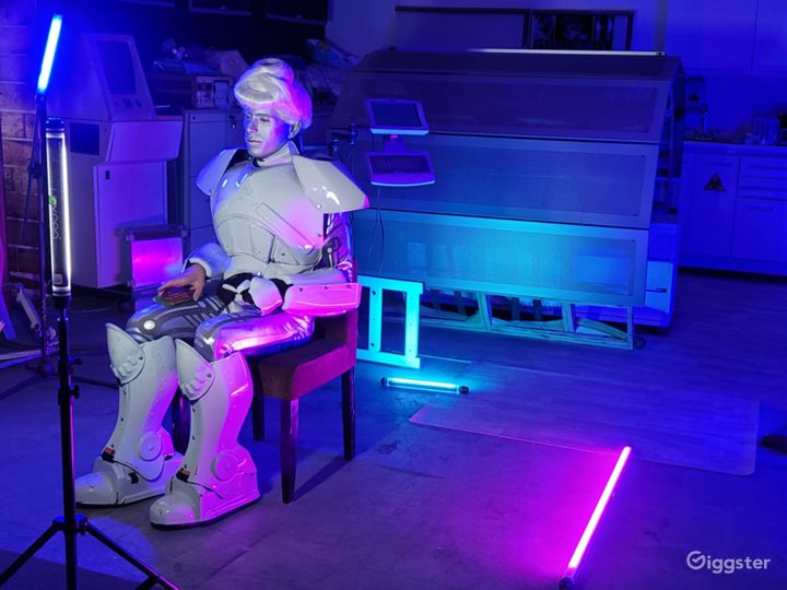 Medical Lab/Drs office/Science Lab tons of props! | Rent this location ...