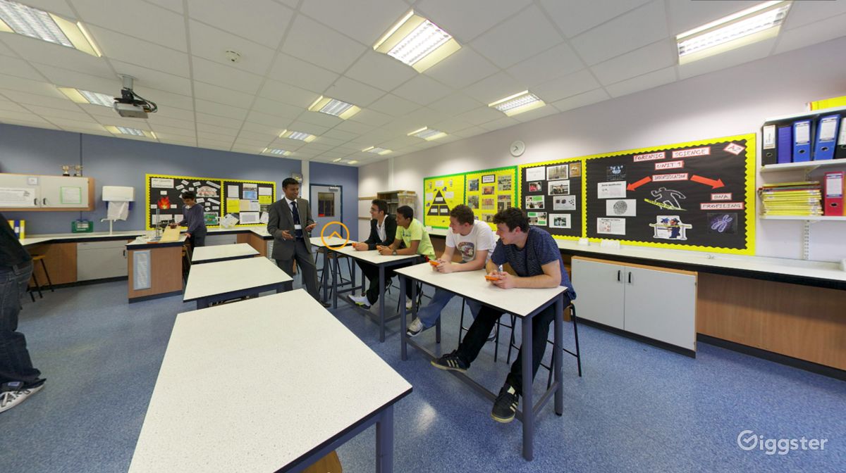 Well-equipped Science Laboratory in London | Rent this location on Giggster