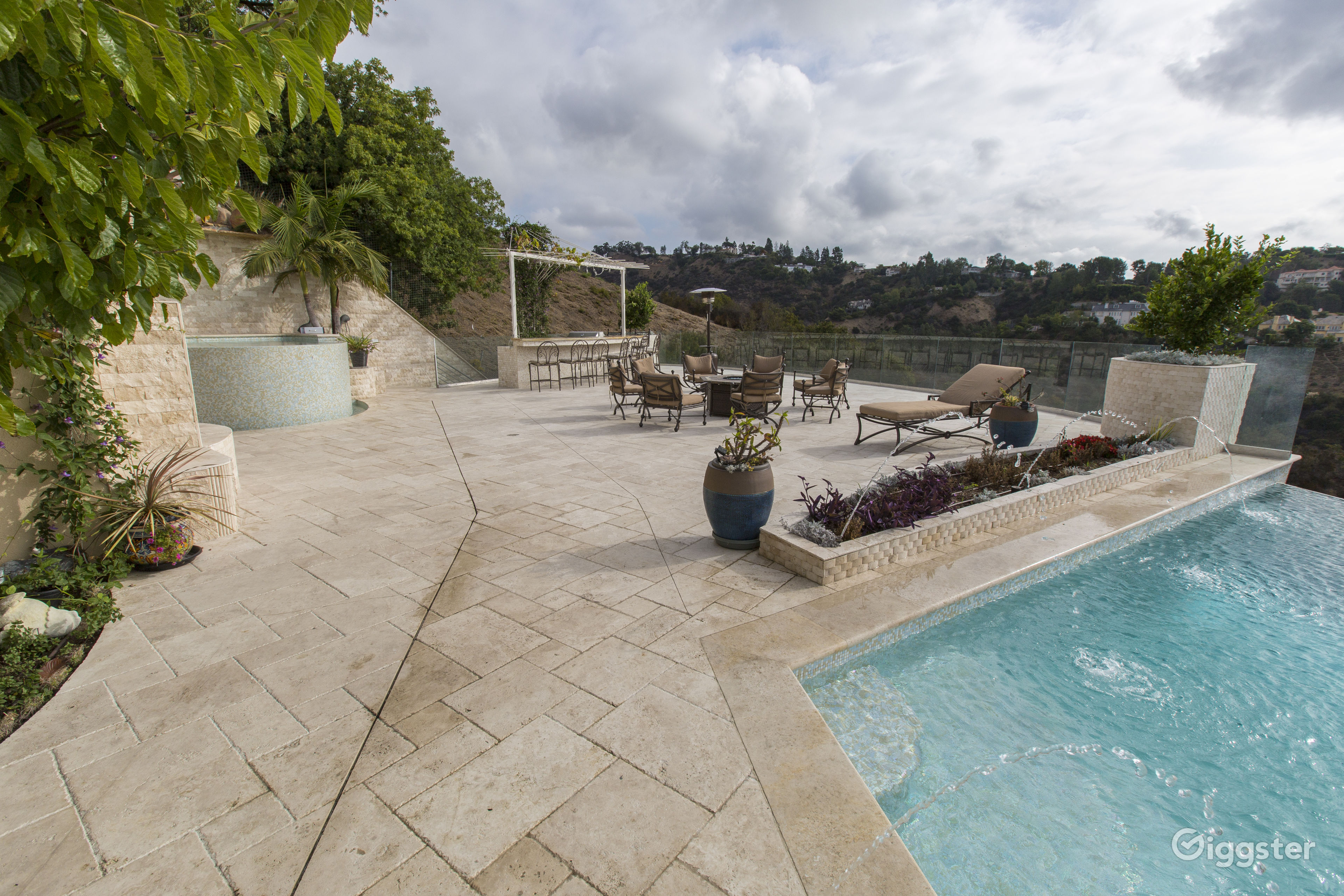 BelAir Infinity Pool & Spa Overlooking the Ocean | Rent this location ...