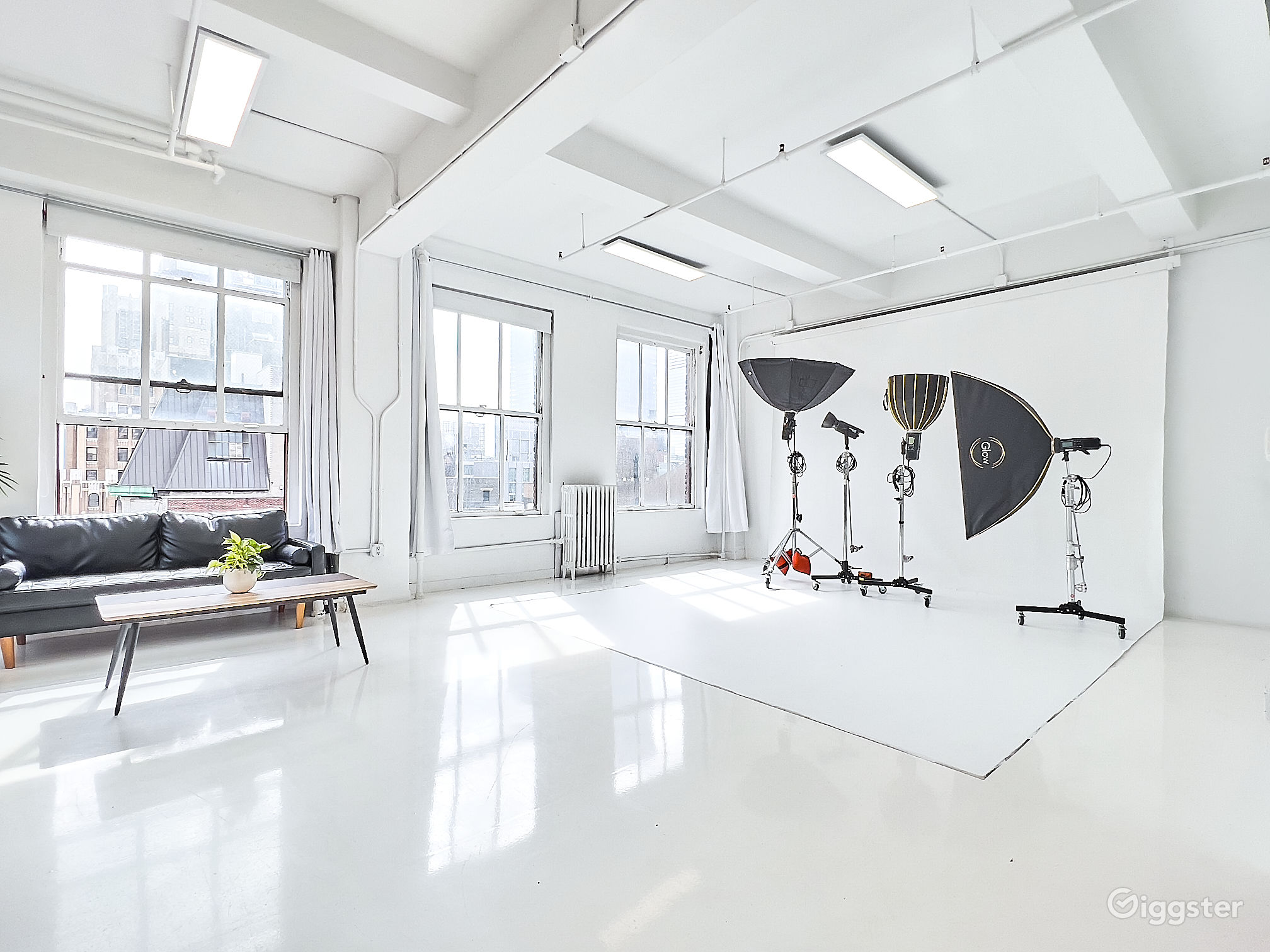 22A Bright Daylight PhotoStudio Midtown Manhattan | Rent this location ...