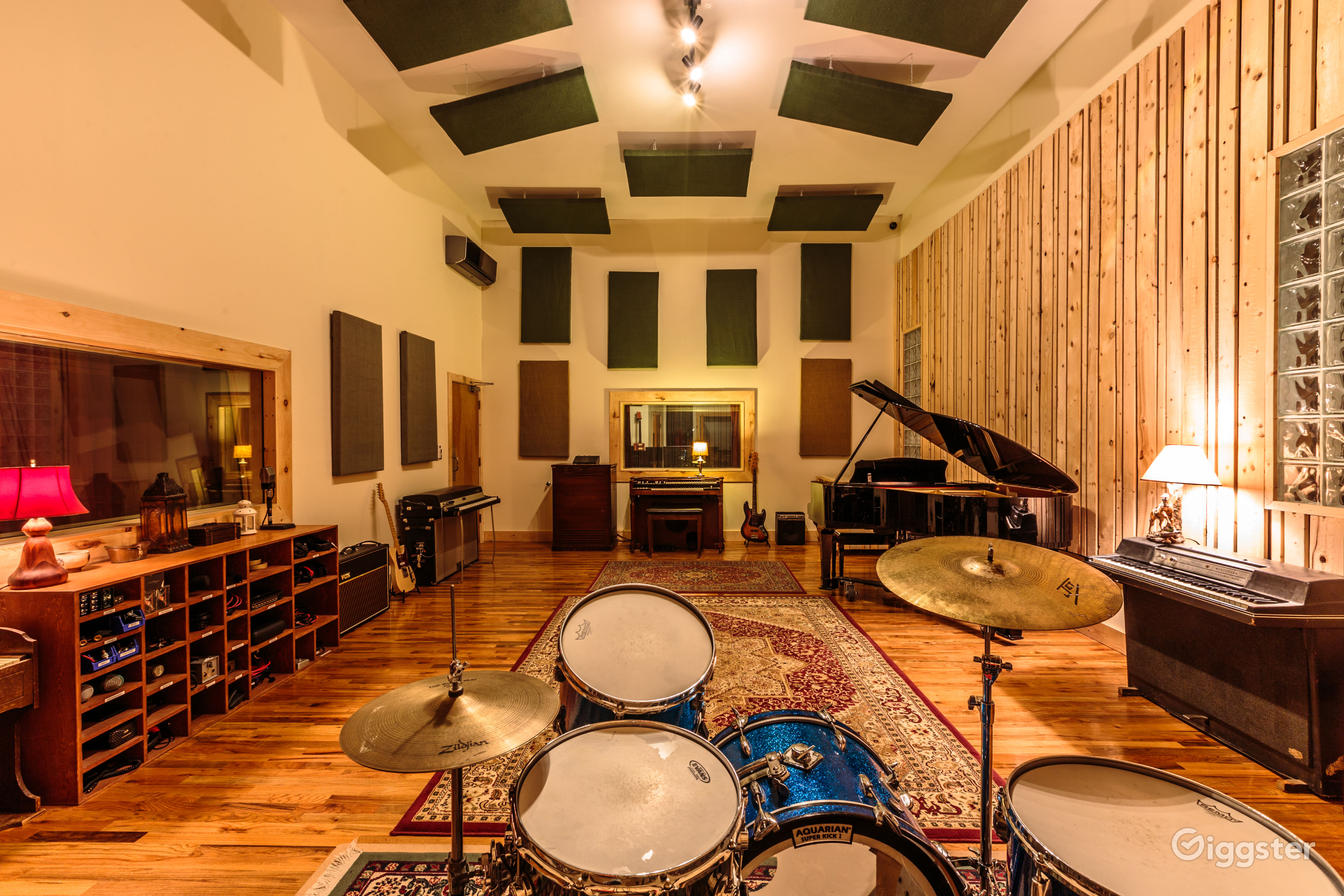 Brooklyn Rustic Loft Recording Studio | Rent this location on Giggster