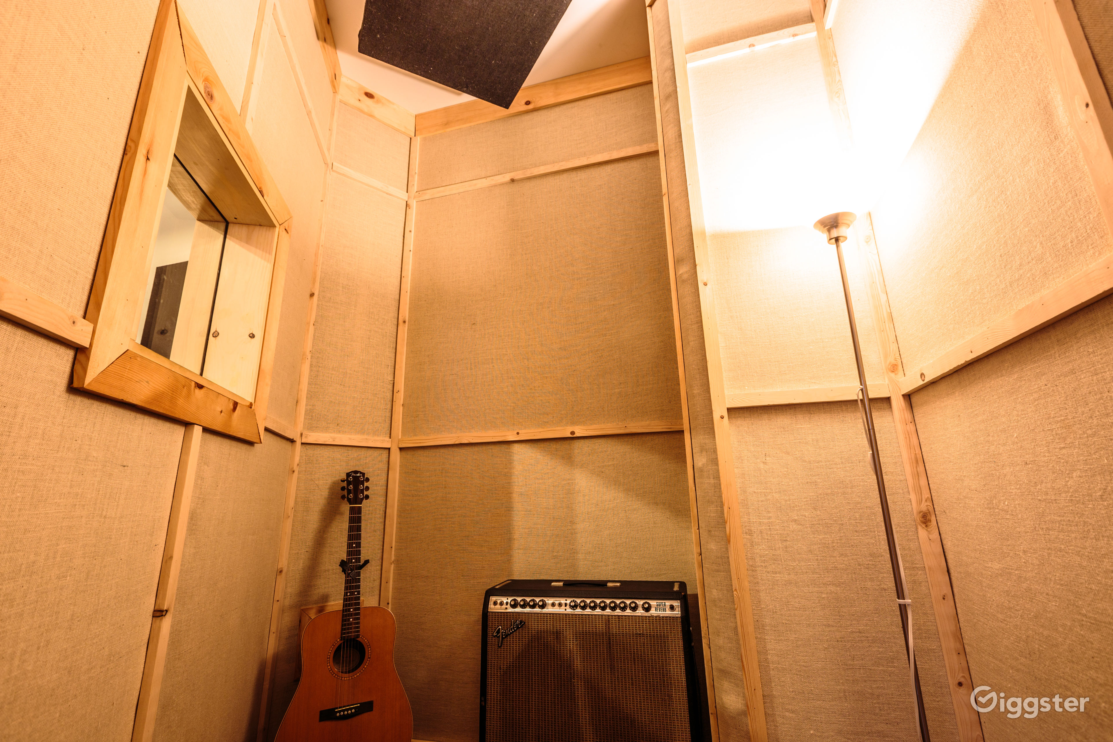 Brooklyn Rustic Loft Recording Studio | Rent this location on Giggster