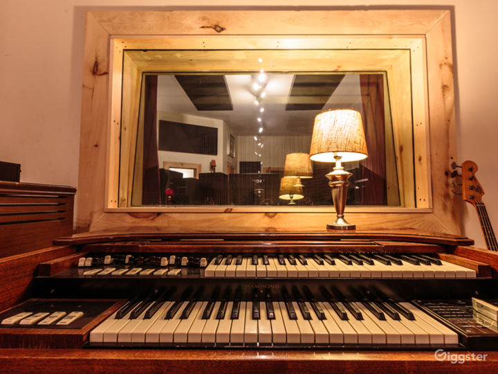 Brooklyn Rustic Loft Recording Studio | Rent this location on Giggster