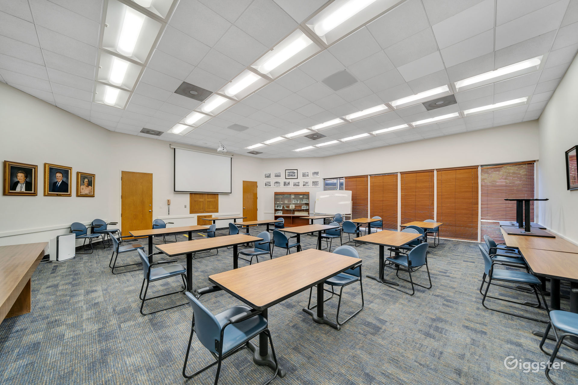 HIGH SCHOOL CLASS ROOMS AND FACULTY ROOM | Rent this location on Giggster