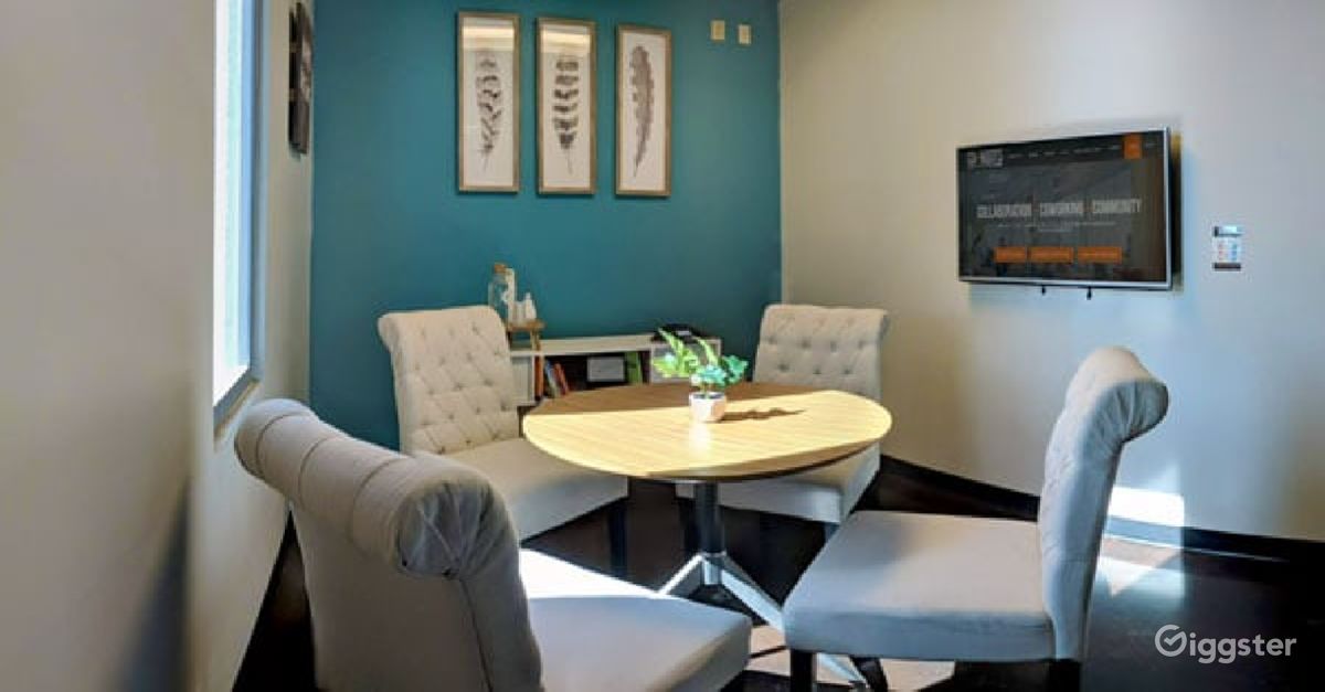 Comfortable Space for A Client Meeting - Blue Room | Rent this location ...