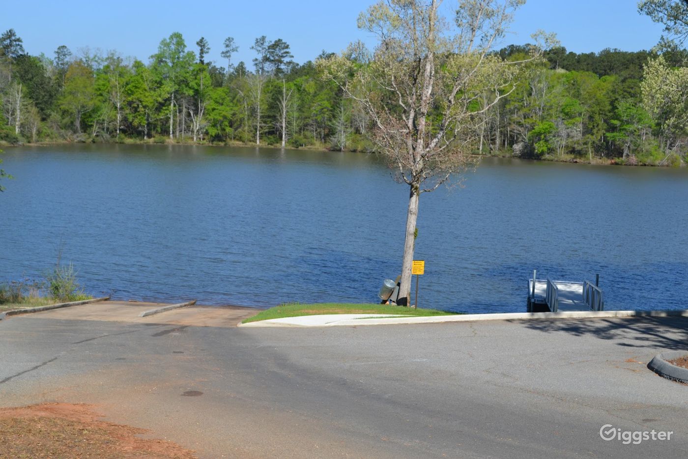 Recreational Park and Campground on Lake Harding | Rent this location ...