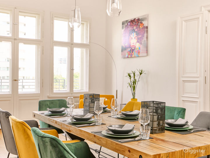 Home & Studio - 210 sq ft | Rent this location on Giggster