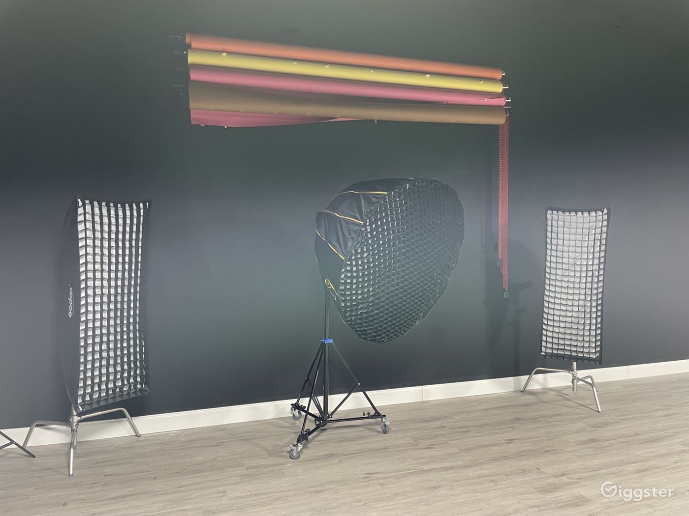 Studio Cyc Wall W/ RGB Lighting | Rent this location on Giggster