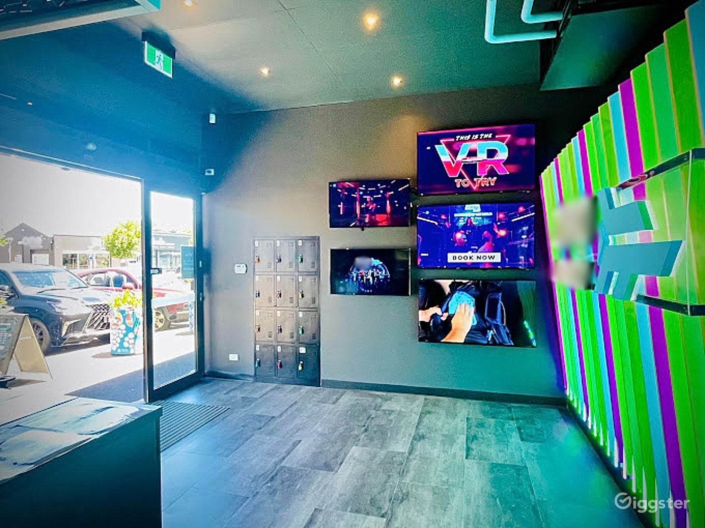 VR Game Arena + Virtual Bar | Rent this location on Giggster