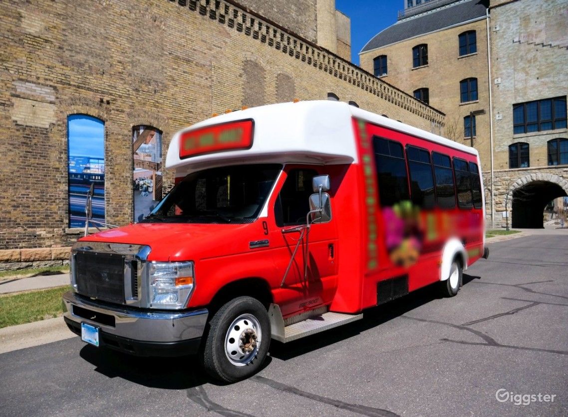 VIP Party Bus "Mini Red Devil" in Minneapolis | Rent this location on ...