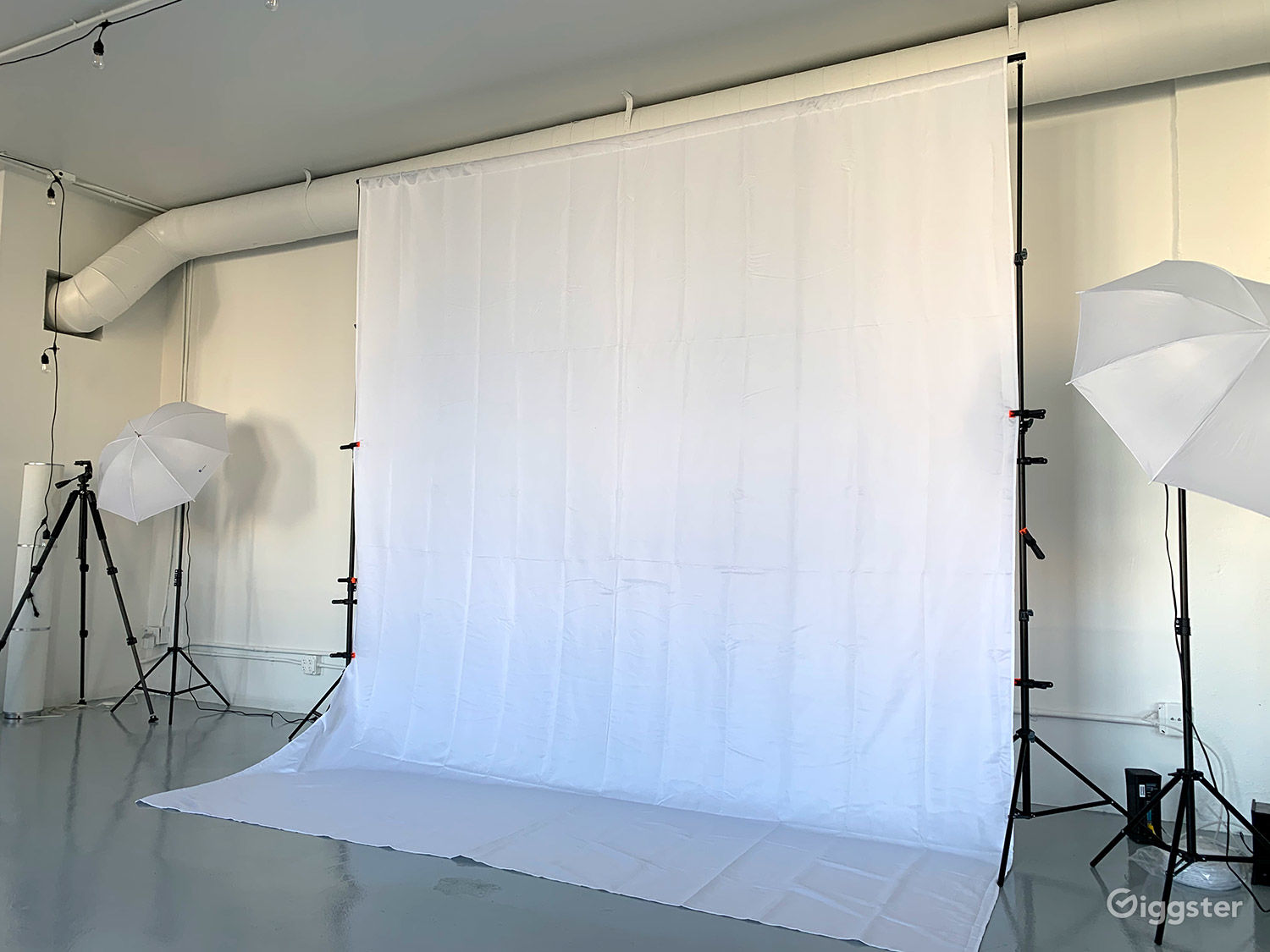 Historic Downtown Loft with Multiple Backdrops | Rent this location on ...