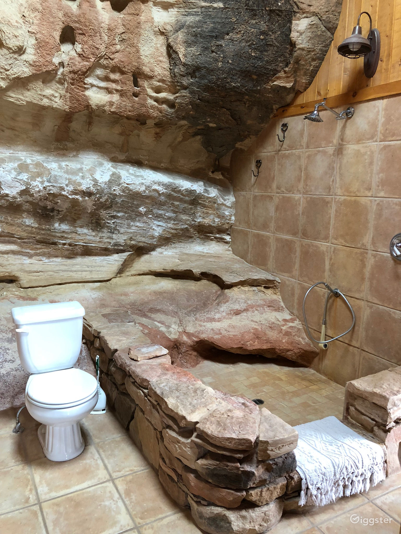 House built into red rock face with sweeping views | Rent this location ...