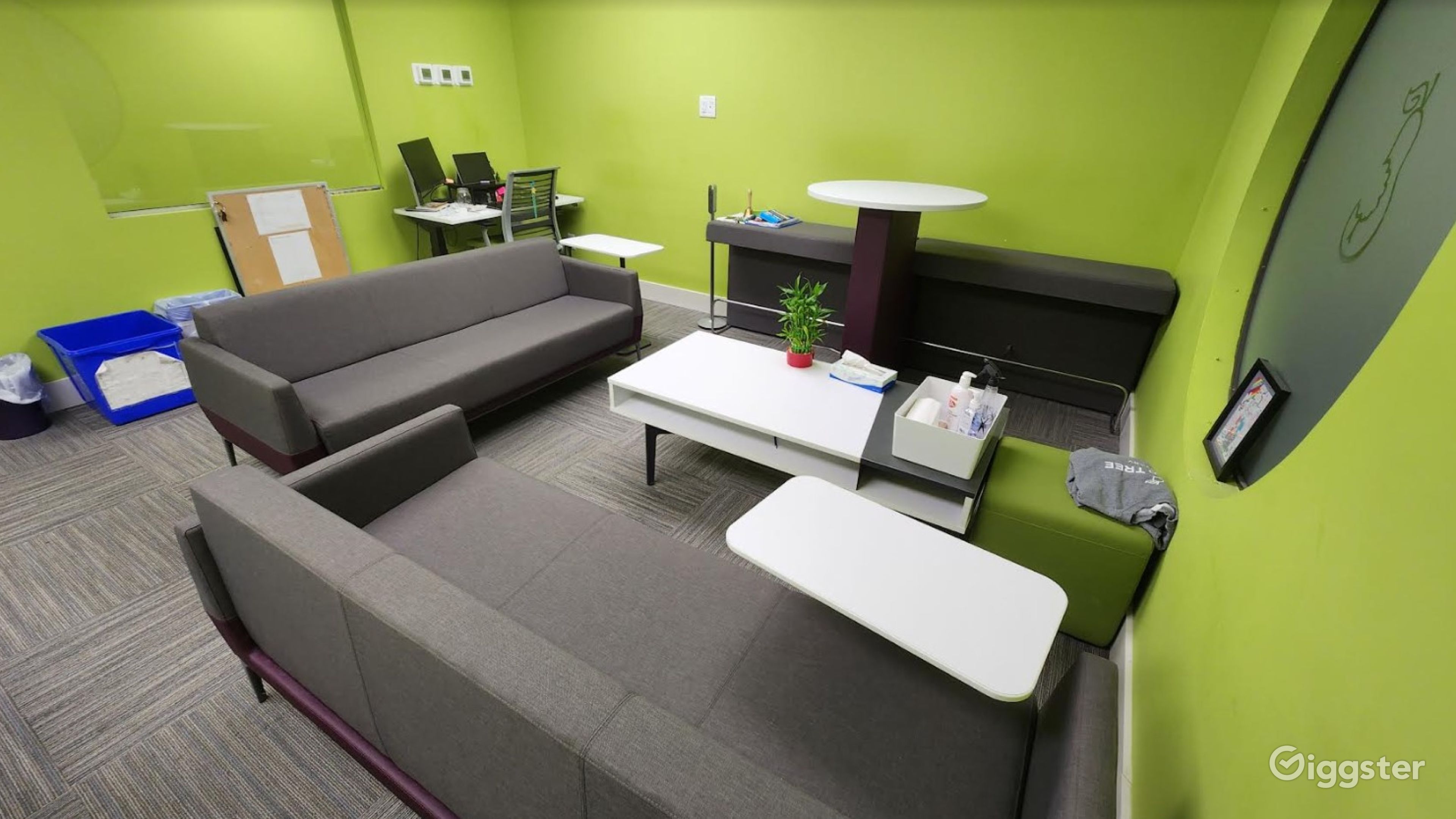 The Staff Room | Rent this location on Giggster