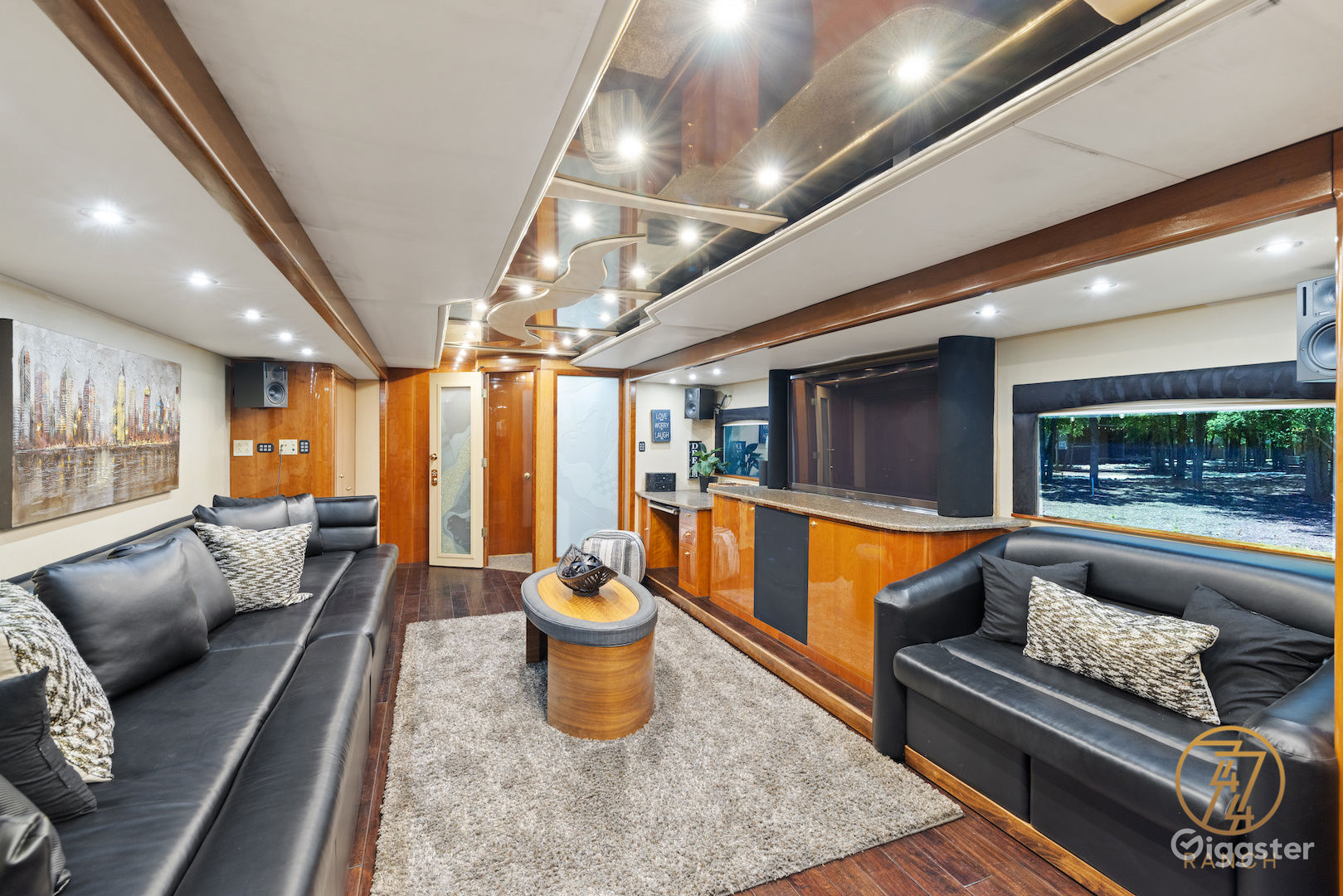 7744 Ranch | Rent this location on Giggster