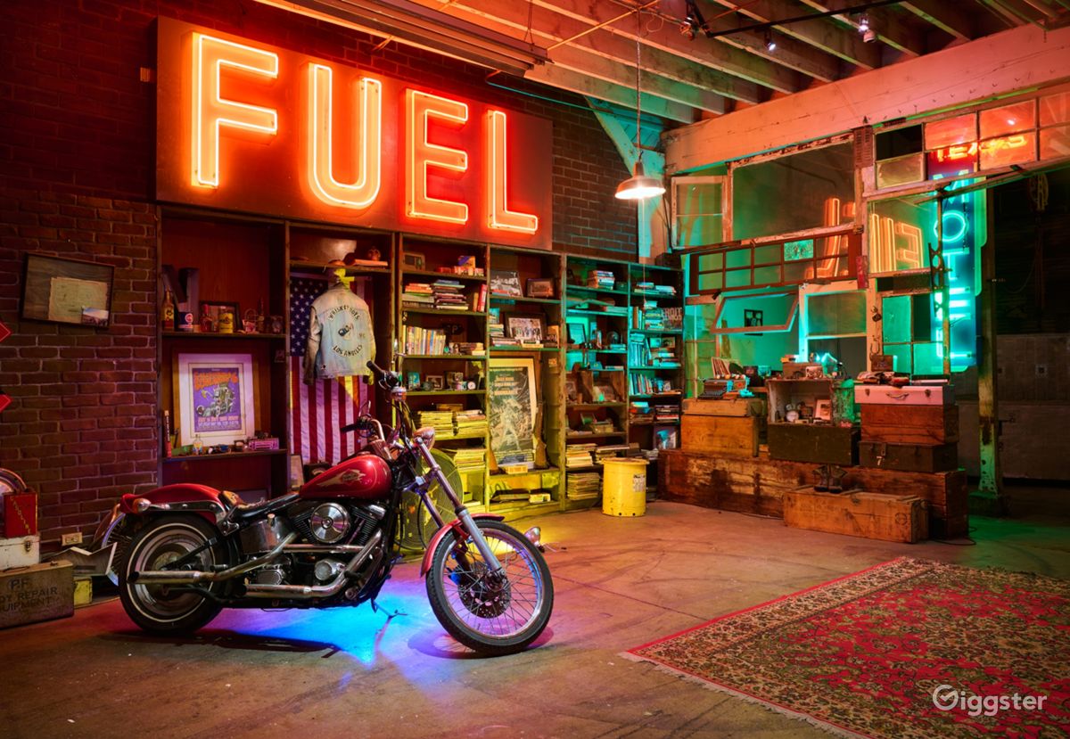 **The NEON Warehouse** | Rent this location on Giggster