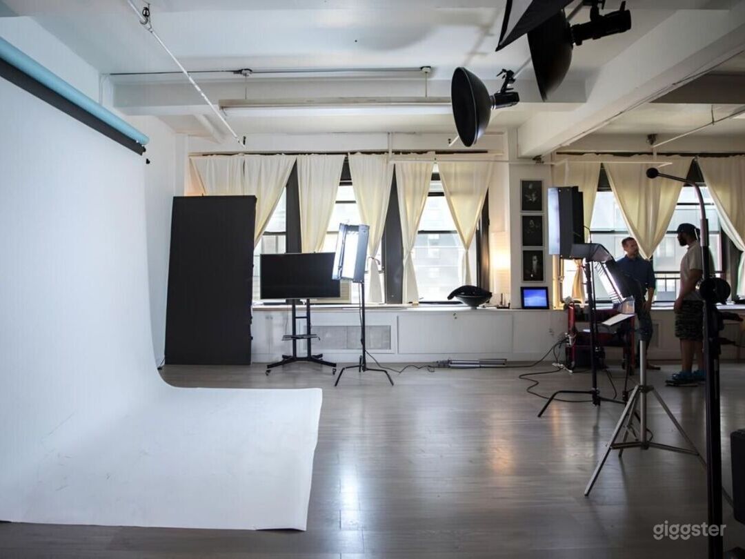 Photo Studio 3 | Rent this location on Giggster