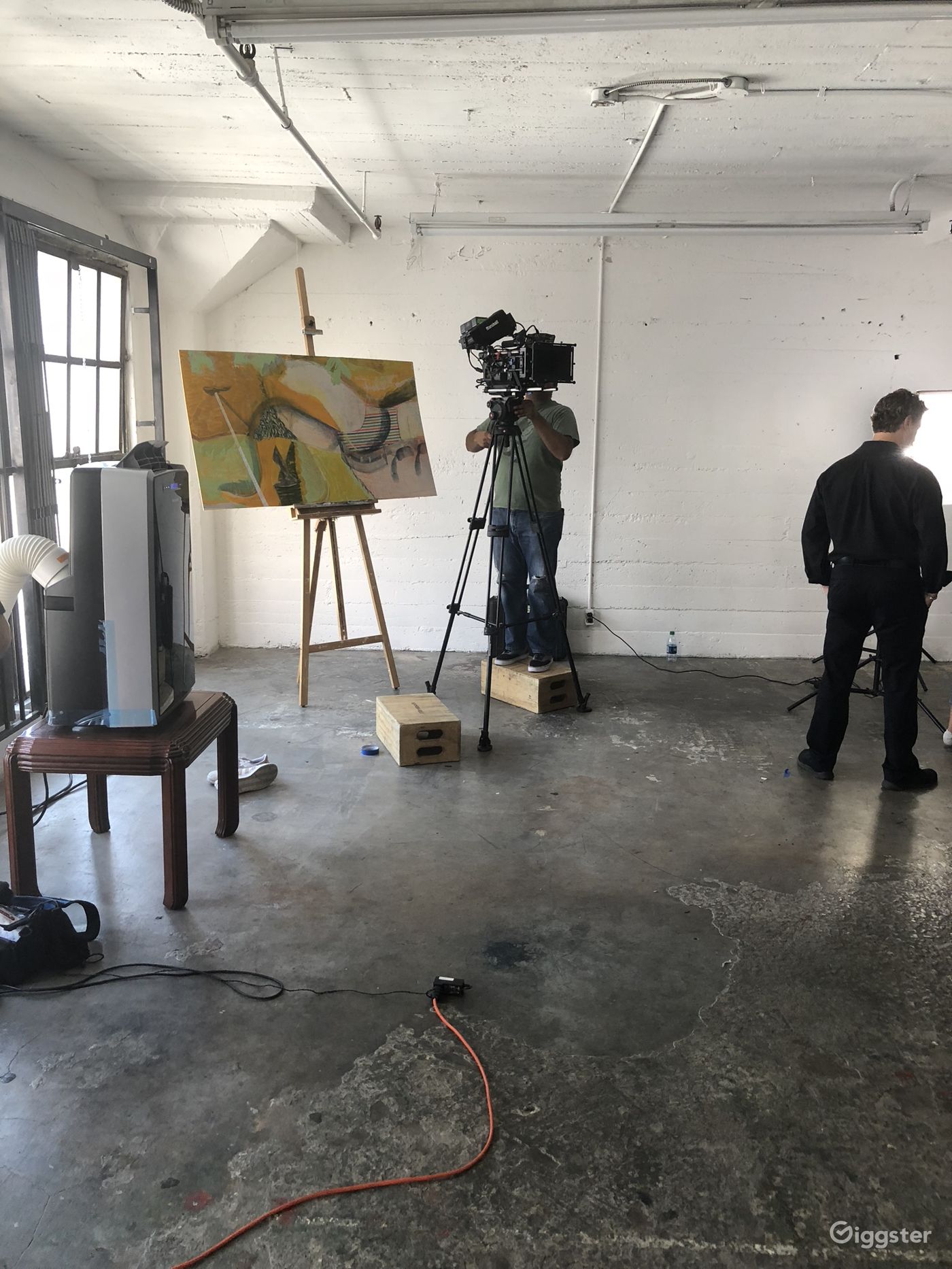 24-hour Naturally Lit Multi-purpose Studio | Rent this location on Giggster