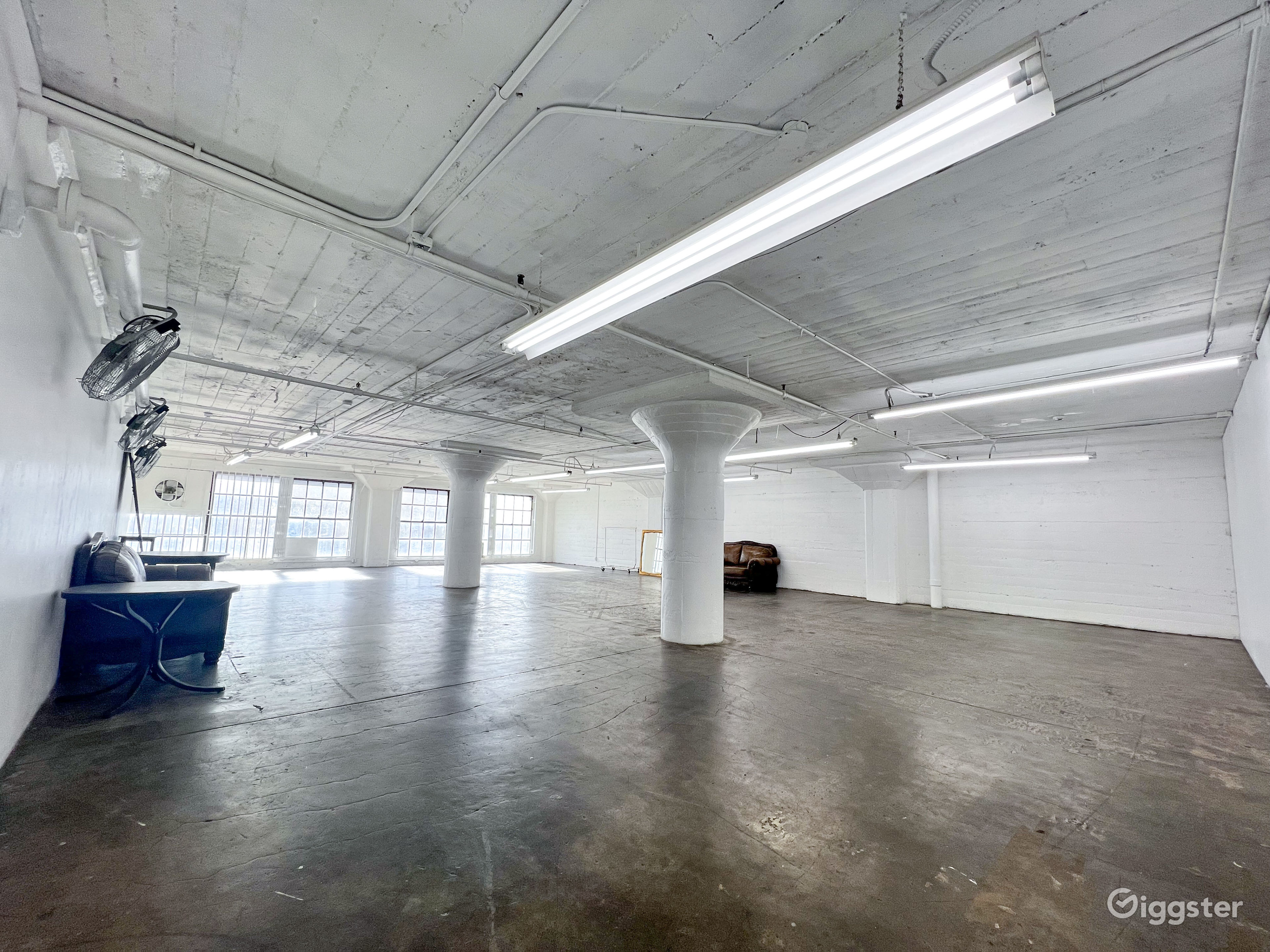 24-hour Naturally Lit Multi-purpose Studio | Rent this location on Giggster