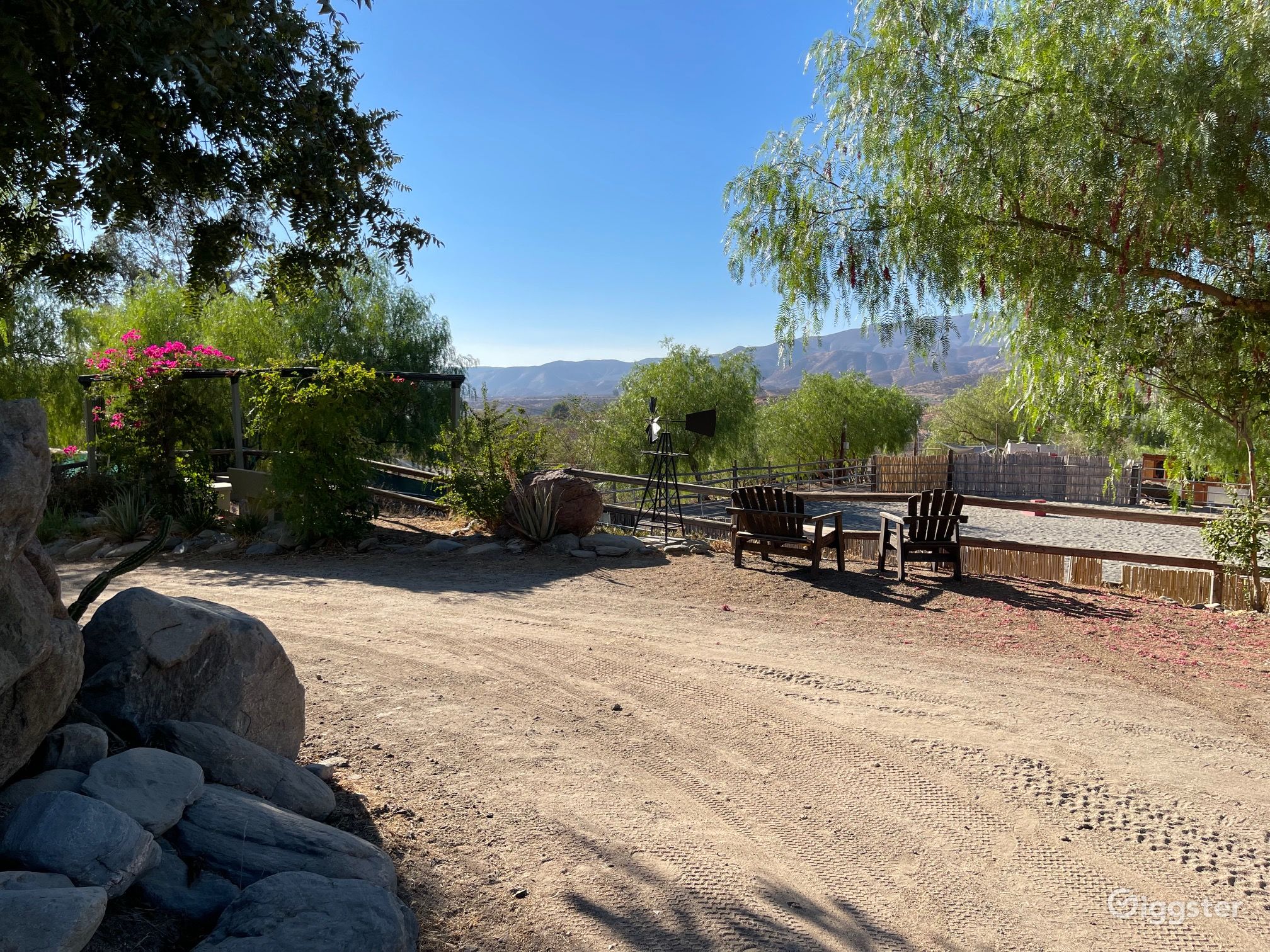 Cyclorama Green Screen & Photo Studio including Outdoor Sets | Rent ...