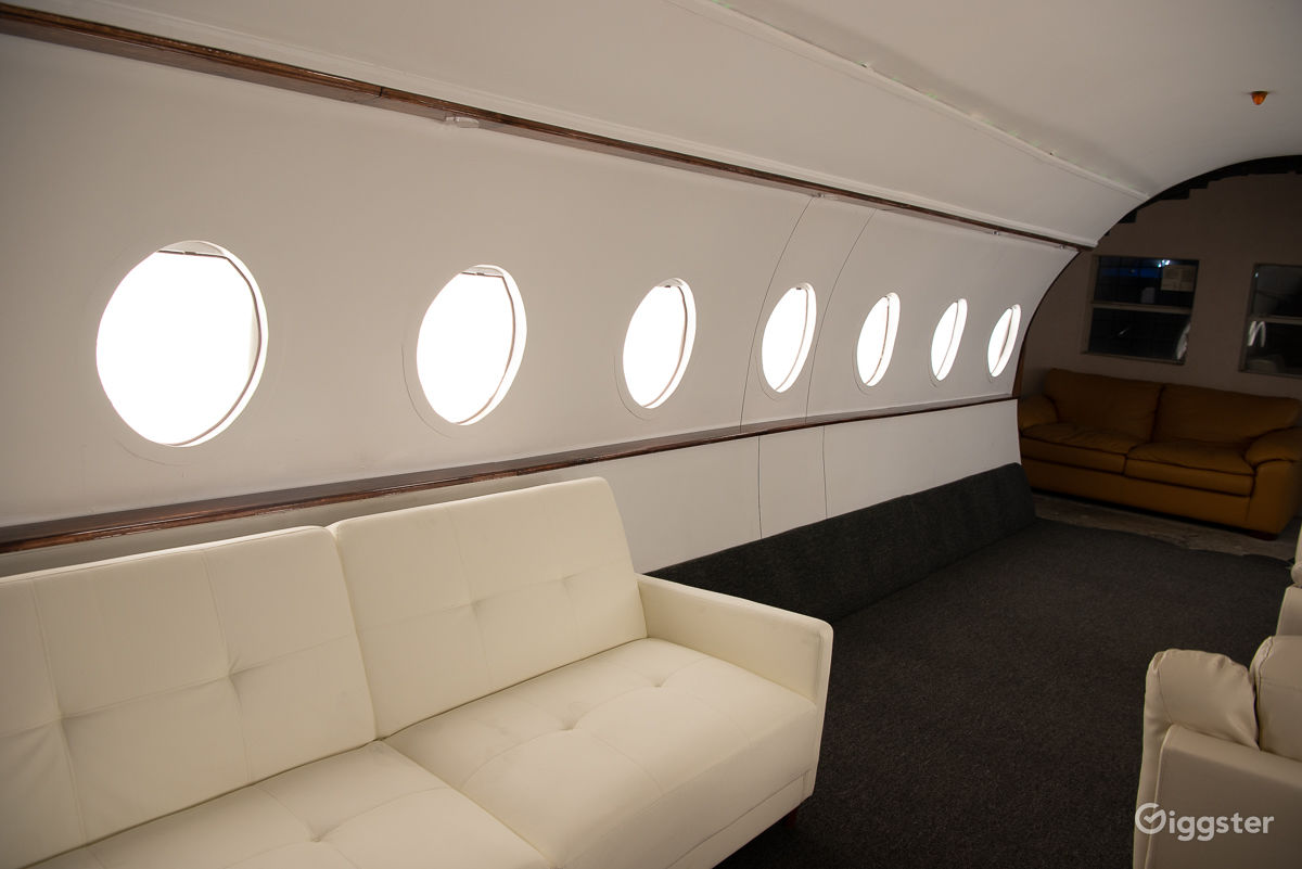 Studio With Lux Private Jet Set | Rent this location on Giggster