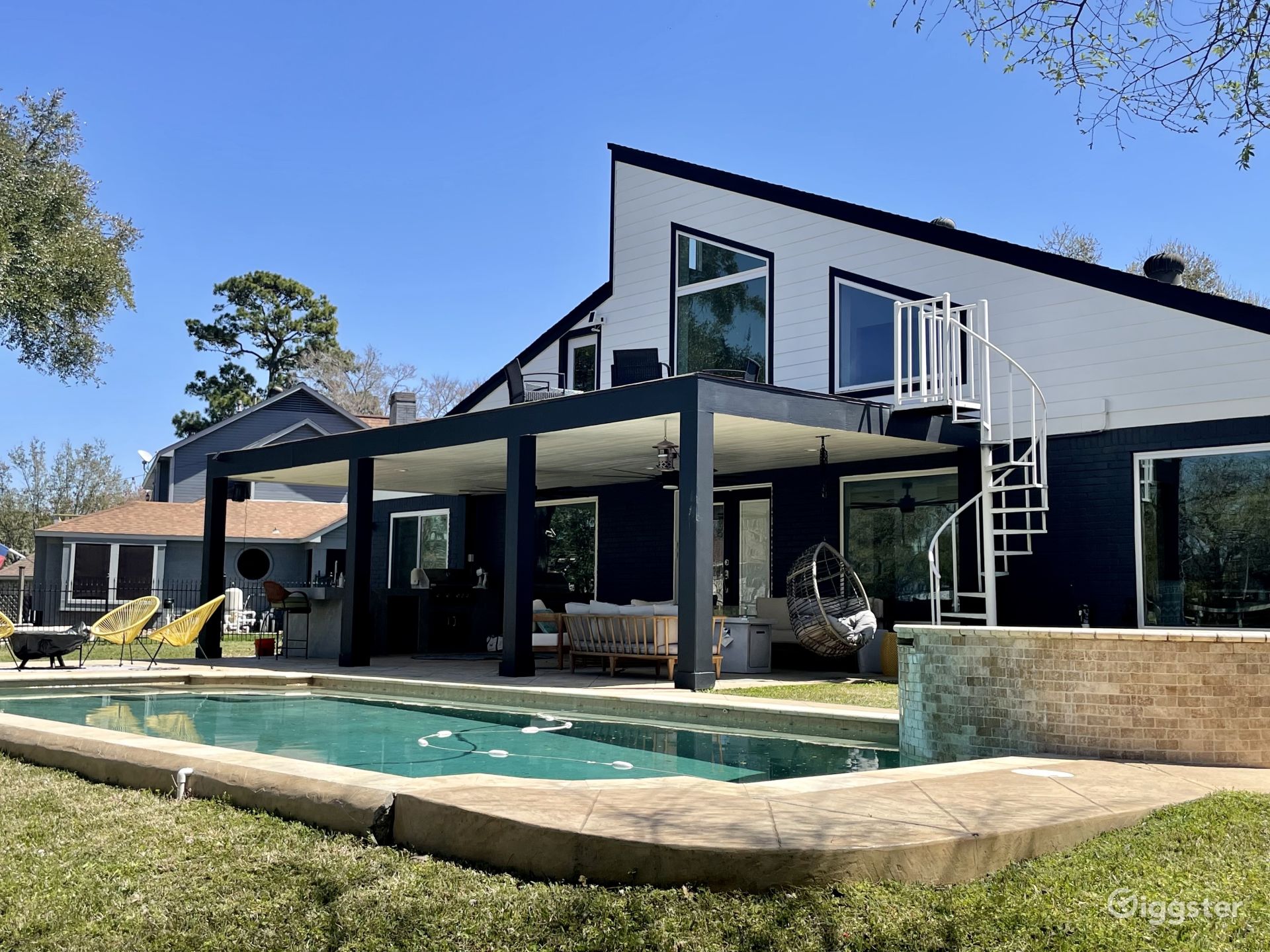 Waterfront modern home with pool and boat house | Rent this location on ...